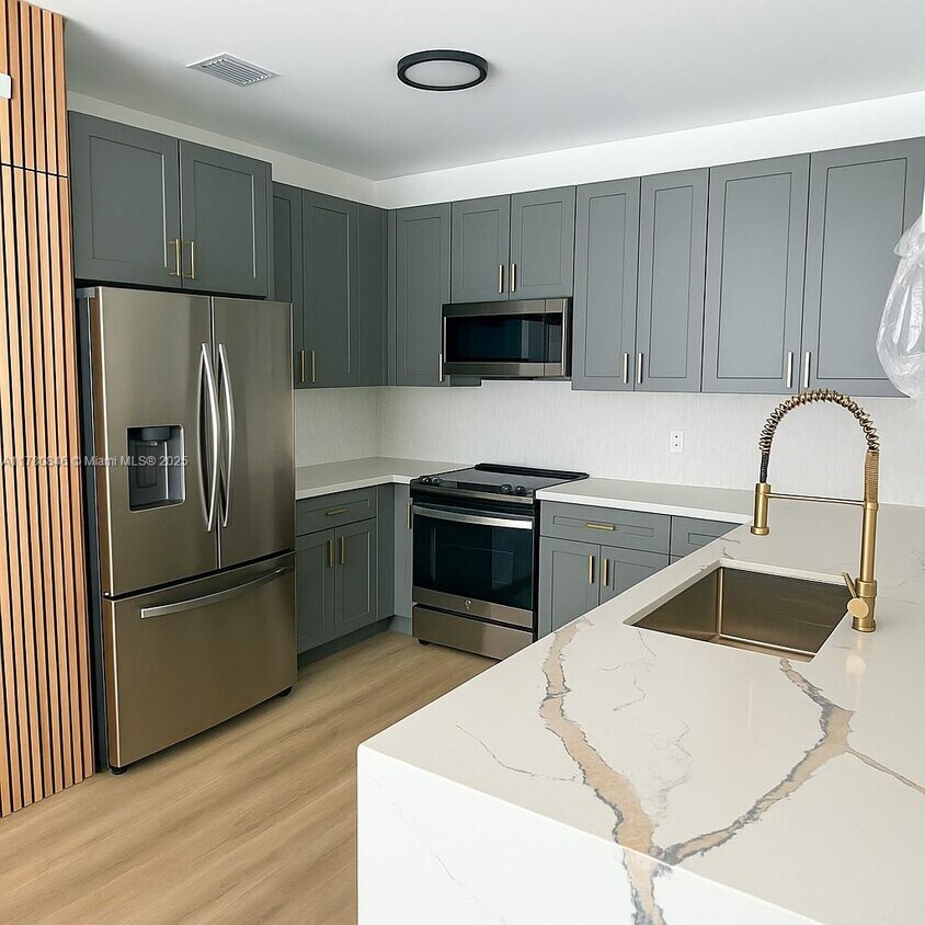 2121 NW 45th St Unit b, Miami, FL 33142 - 2121 NW 45th St Miami, FL ...