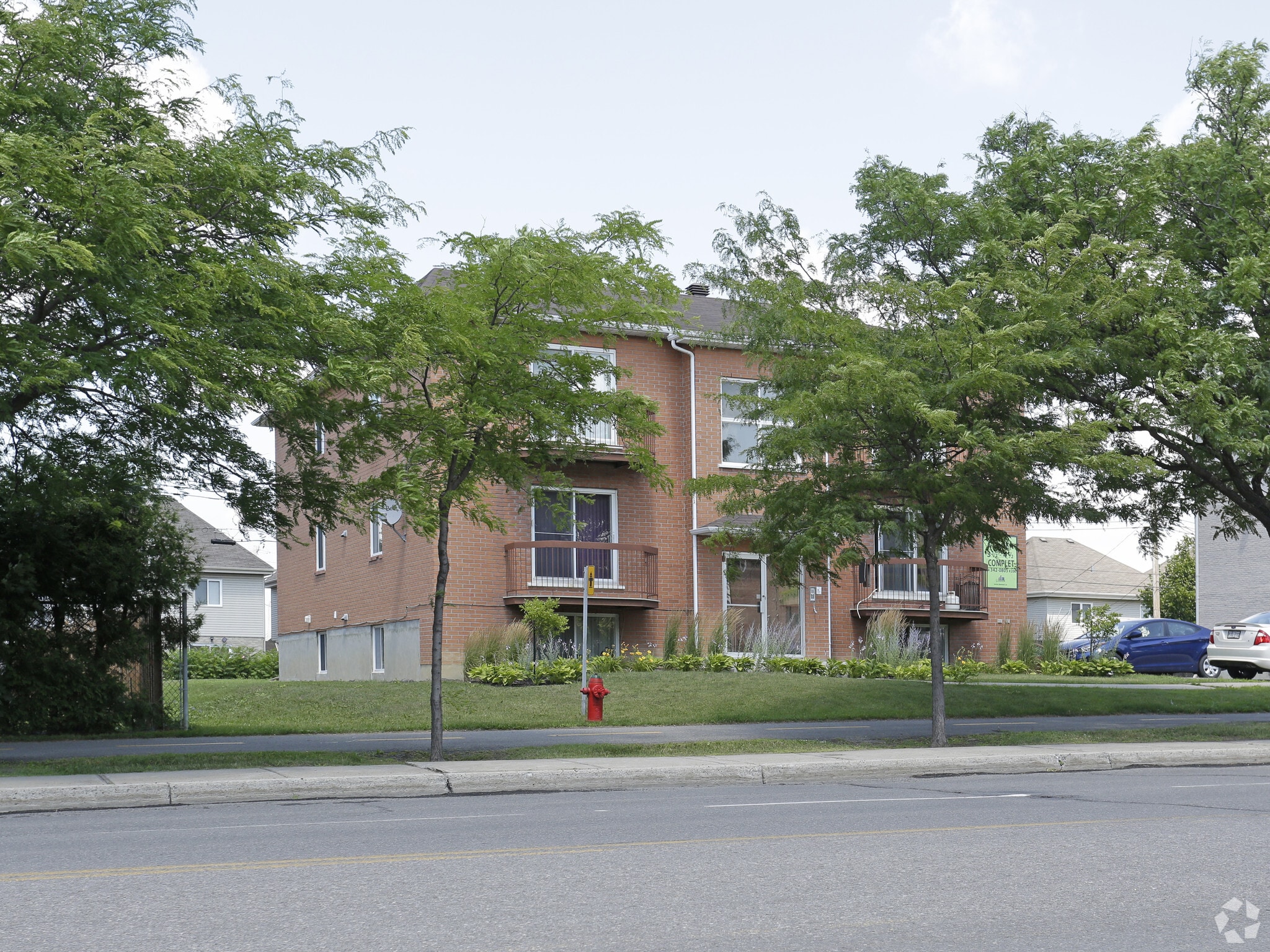 18125 Boul De Pierrefonds Apartments - 18125 Boul De Pierrefonds ...