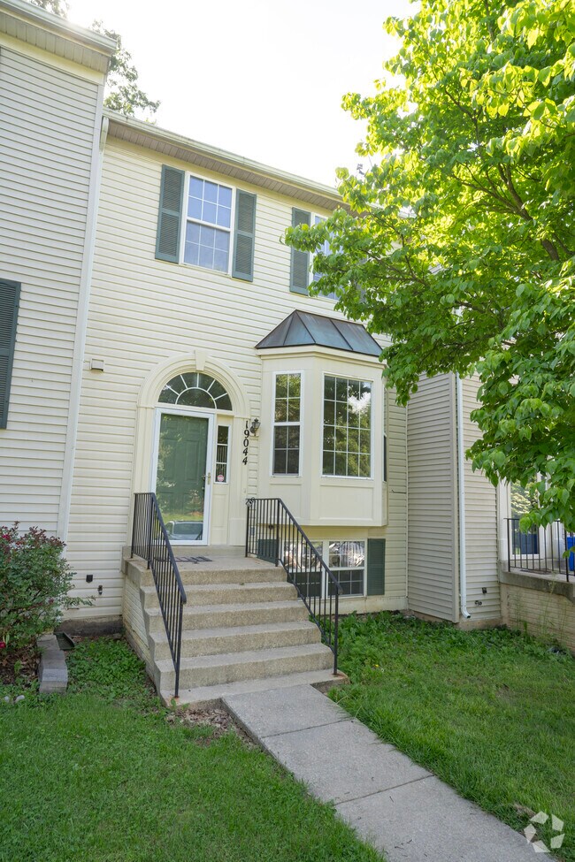 Kingsview Ridge Apartments for Rent with Hardwood Floors - Germantown ...