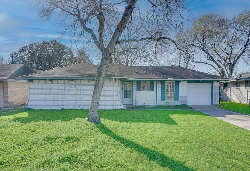8811 Meadowview Dr, Houston, TX 77037 - House Rental in Houston, TX ...