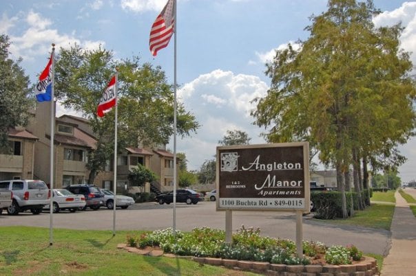 Angleton Manor Apartments - Angleton, TX | Apartments.com