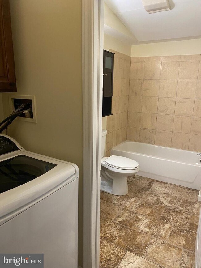 15 Reimer St, Mount Holly, NJ 08060 - House Rental in Mount Holly, NJ ...