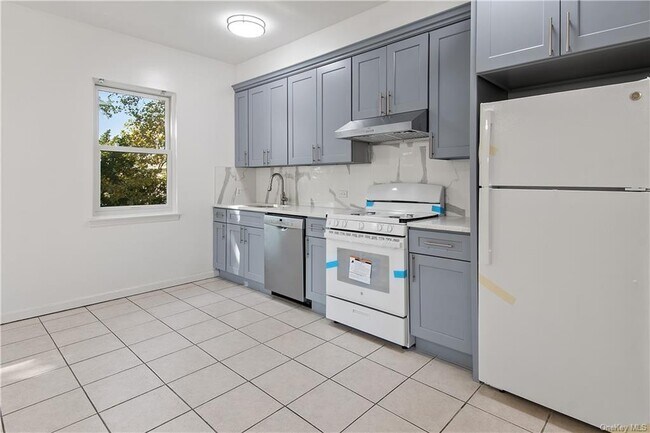 1557 Lurting Ave Unit 2, The Bronx, NY 10461 - Room for Rent in The ...