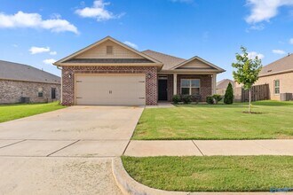 Magnolia Springs Apartments for Rent with a Swimming Pool - Harvest, AL ...