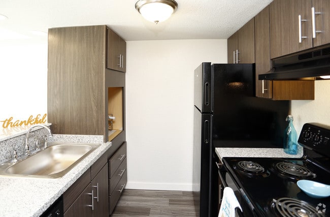 Waterfront Apartments for Rent in Speedway - 60 Rentals