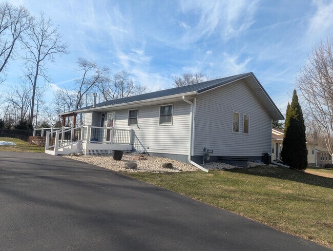 Apartments for Rent in Delavan WI - 82 Rentals | Apartments.com