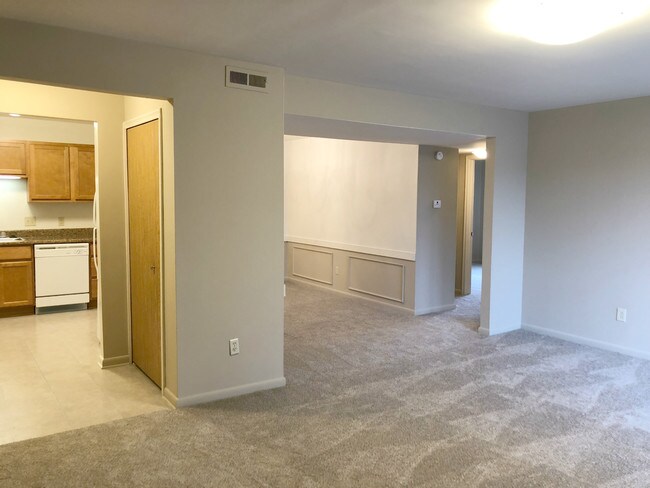 Stonehenge Gates Apartments - Flint, MI | Apartments.com