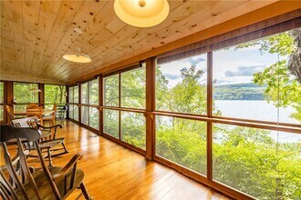 Apartments for Rent with Hardwood Floors in Middlesex NY