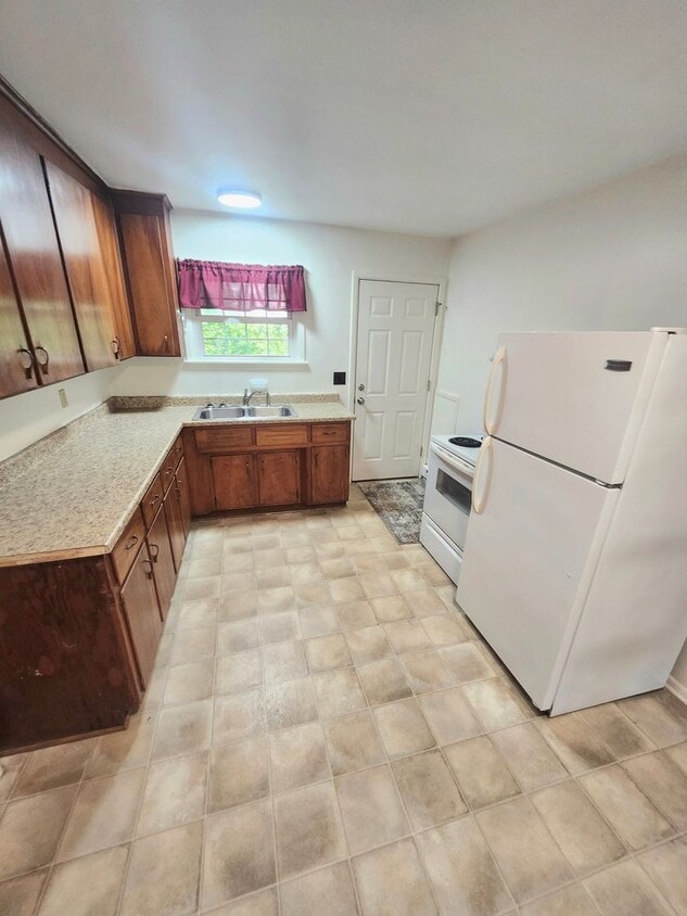 3254-3256-3256 Monroe-Wayne County Line Rd Unit 3254 County Line Rd ...