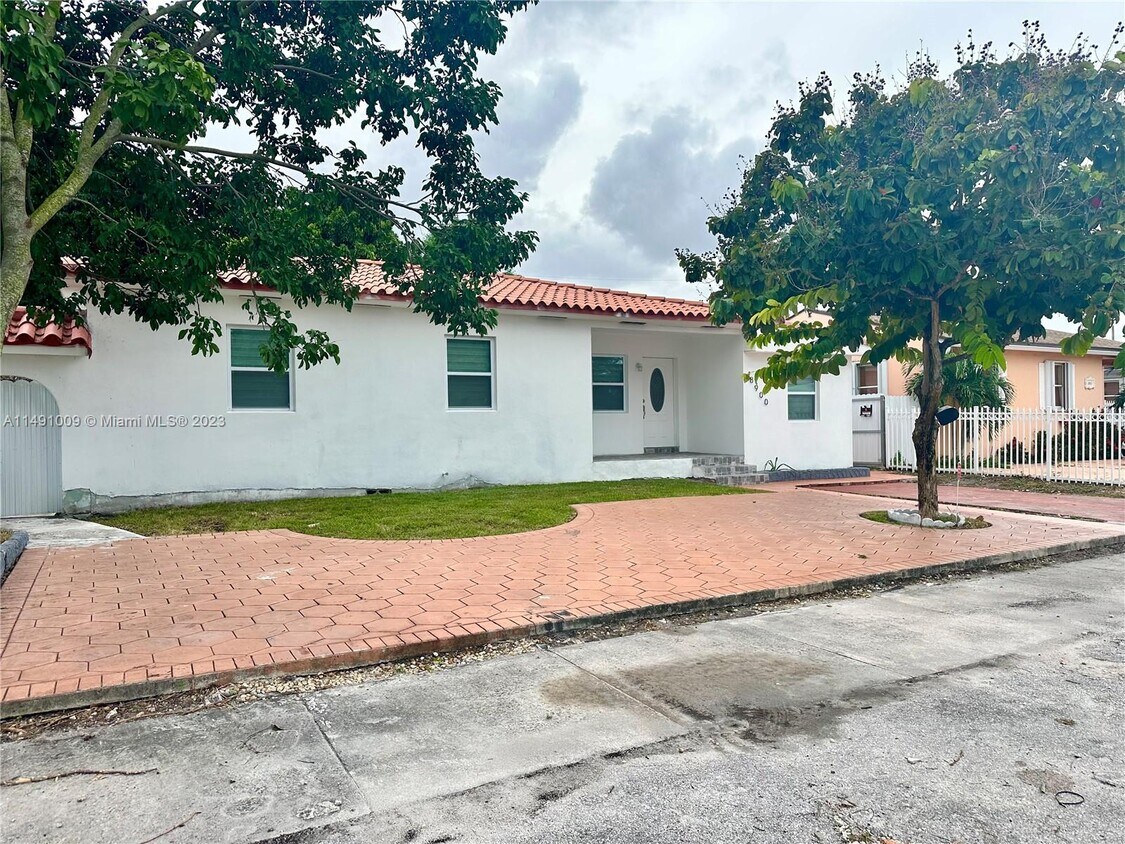 8900 NW 33rd Ave, Miami, FL 33147 - House Rental in Miami, FL ...