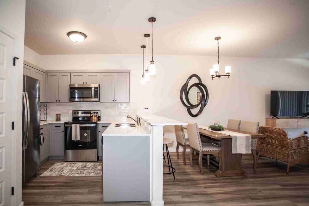 Apartments for Rent with a Walk-In Closet Near Riverfronte Estates Inc ...