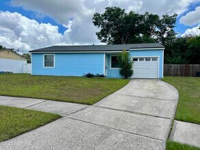 Springtree Village Apartments under $1,500 - Jacksonville, FL - Updated ...