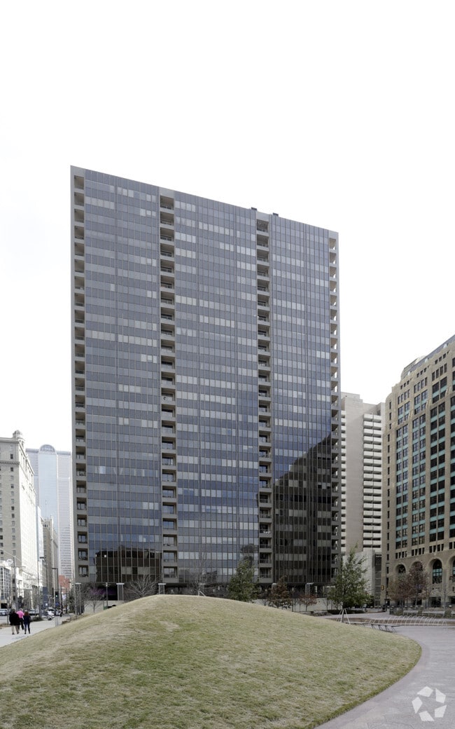 The Metropolitan Apartments - Dallas, TX | Apartments.com