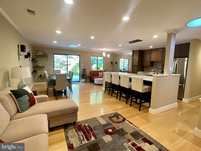 11302 Gatesborough Ln, Reston, VA 20191 - House Rental in Reston, VA ...