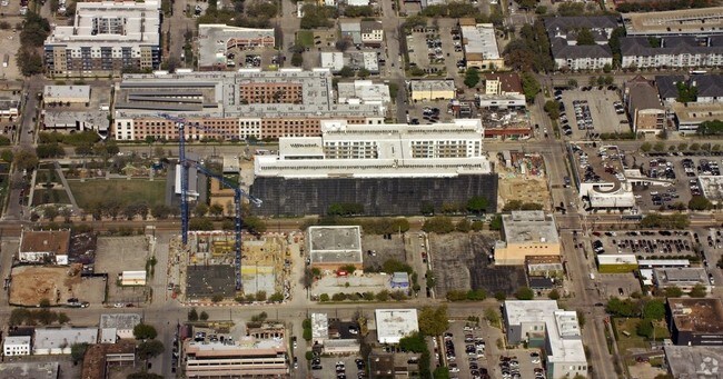 Hanover River Oaks Apartments - Houston, TX | Apartments.com