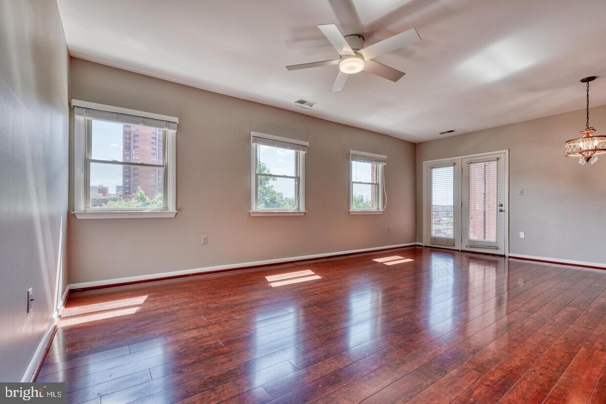 123 W Barre St Unit 403, Baltimore, MD 21201 - Room for Rent in ...