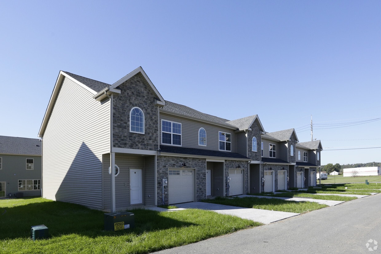 Orchard Apartments - 2821 Orchard Dr Chambersburg, PA 17201 ...