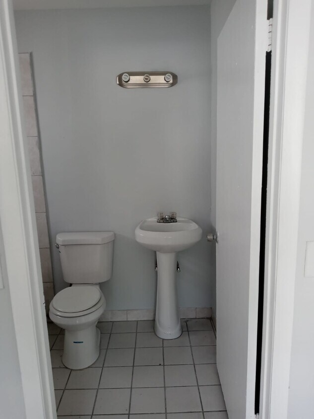 1228 NW 6th St Unit 6, Miami, FL 33125 - 1228 NW 6th St Miami, FL 33125 ...