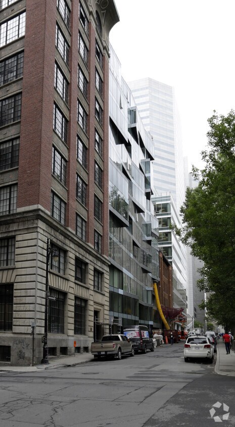 U Building Apartments - 456-470 De La Gauchetière Rue Montréal, QC ...