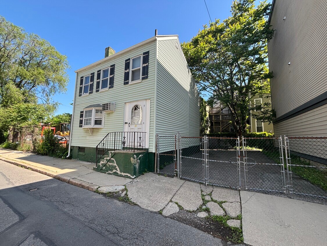 166 Bowen St, Boston, MA 02127 - Townhome Rentals in Boston MA ...