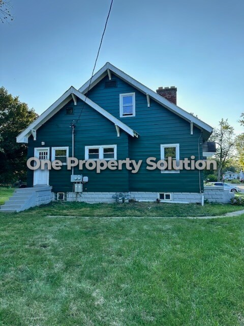 1429 W 46th Ave Unit 1, Gary, IN 46408 - Room for Rent in Gary, IN ...