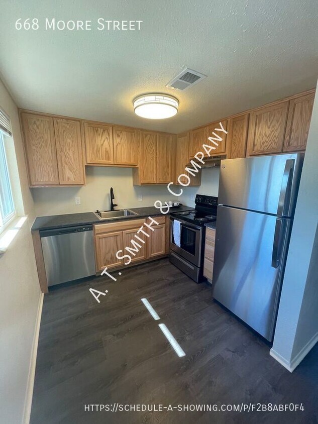 668 Moore St, Denver, CO 80215 - Room for Rent in Denver, CO ...