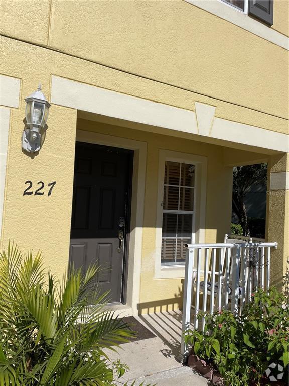 South Meadow Apartments for Rent with Extra Storage - Orlando, FL - 4 ...