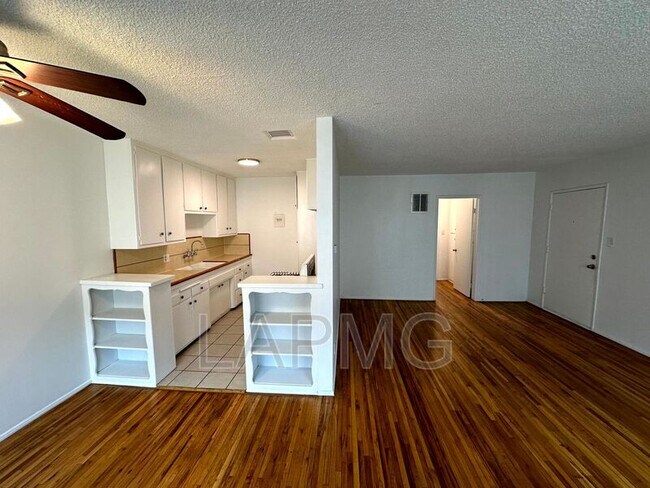 12325 Riverside Dr Unit 6, Los Angeles, CA 91607 - Condo for Rent in ...