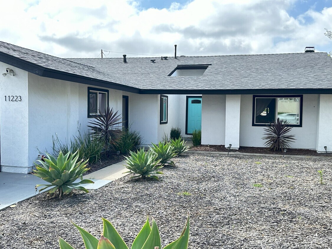 11223 Del Rio Rd, Spring Valley, CA 91978 - House Rental in Spring ...