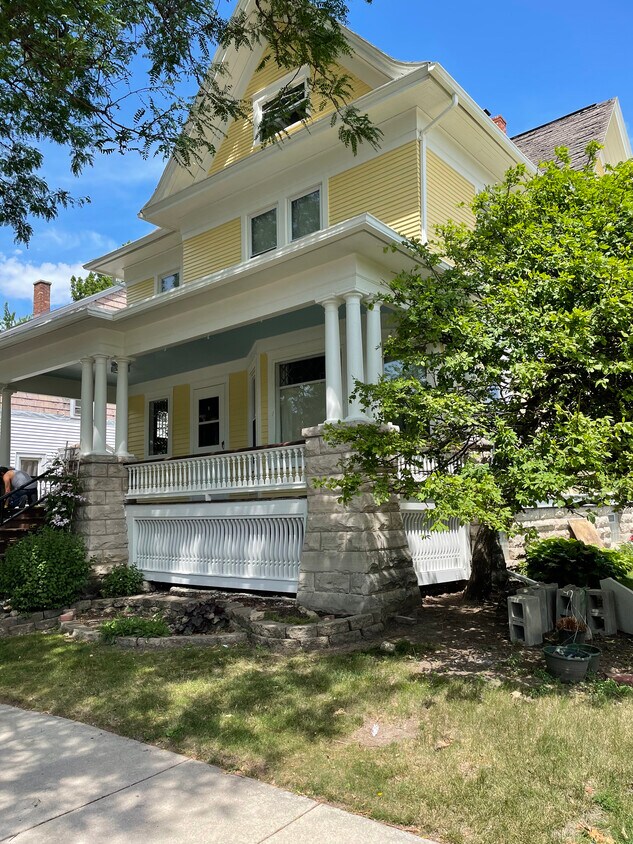 137 4th St Unit Upper Level, Fond Du Lac, WI 54935 - Apartments in Fond Du Lac, WI | Apartments.com