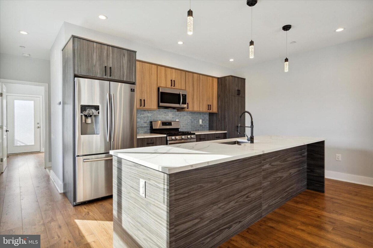 300 Diamond St Unit 1, Philadelphia, PA 19122 - Room for Rent in ...