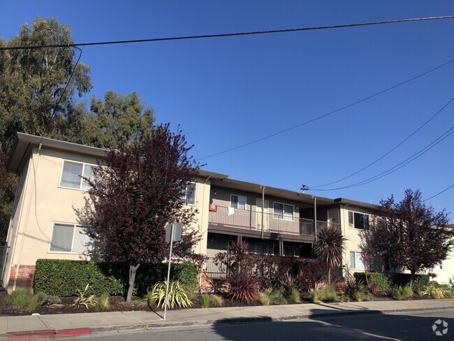 Foothill Apartments for Rent with Hardwood Floors - Oakland, CA - 8 ...