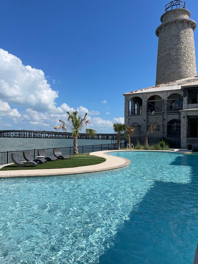 Lighthouse Pointe - 4933 W Causeway Blvd Corpus Christi, TX ...