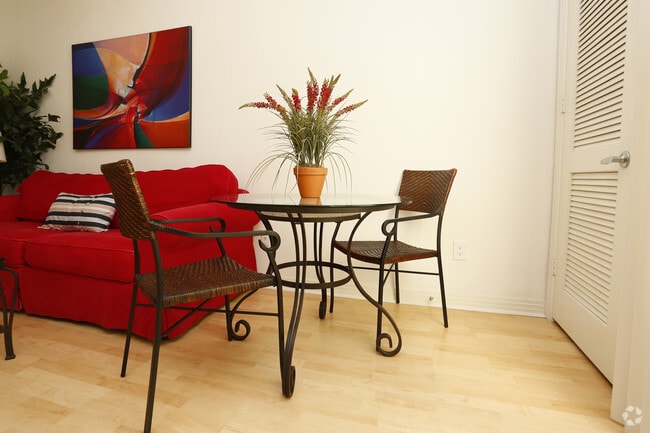 Del Rey Club Apartments - Apartments in Playa Del Rey, CA | Apartments.com