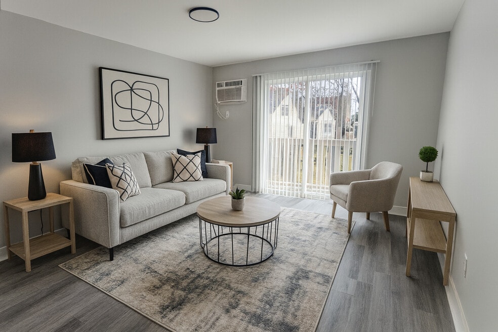 Apartments for Rent with a Living Room in Plain Township OH ...