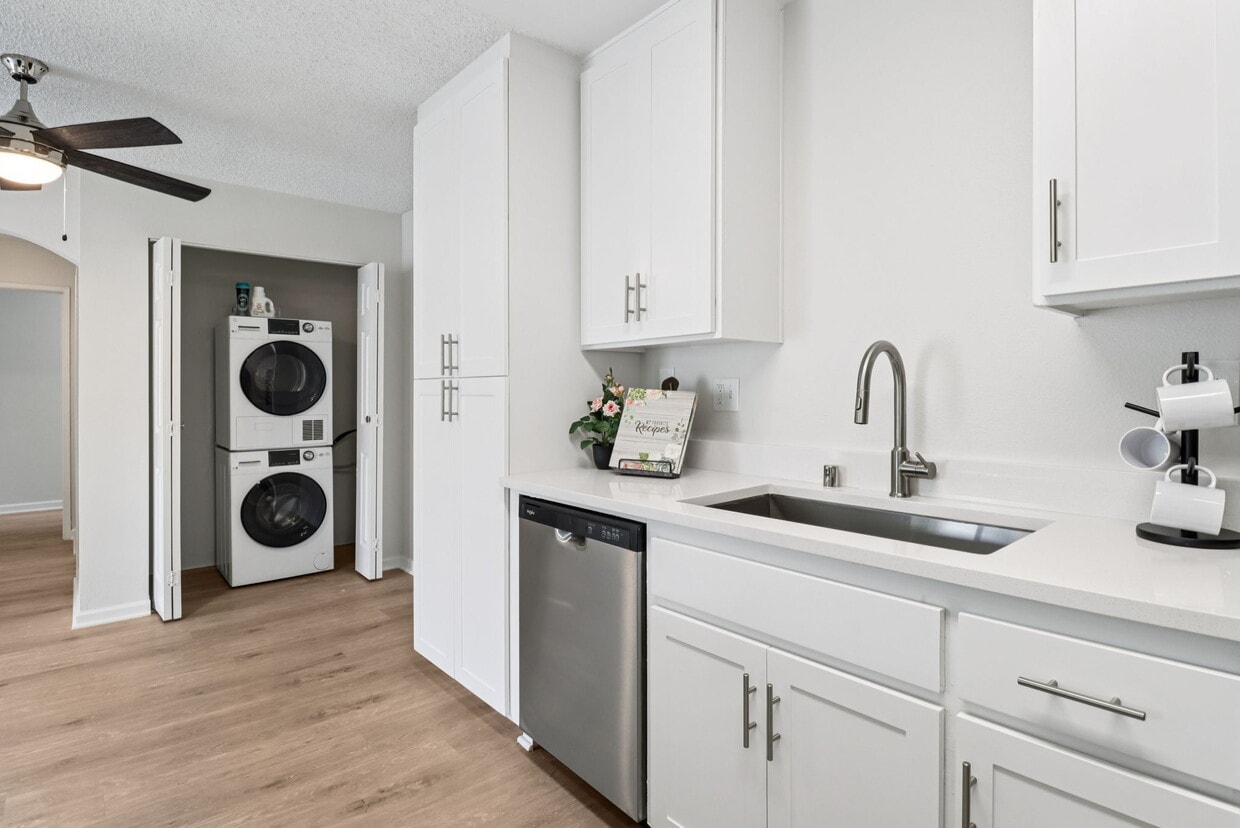Waterleaf Apartments Homes - 333 N Emerald Dr Vista, CA 92083 ...