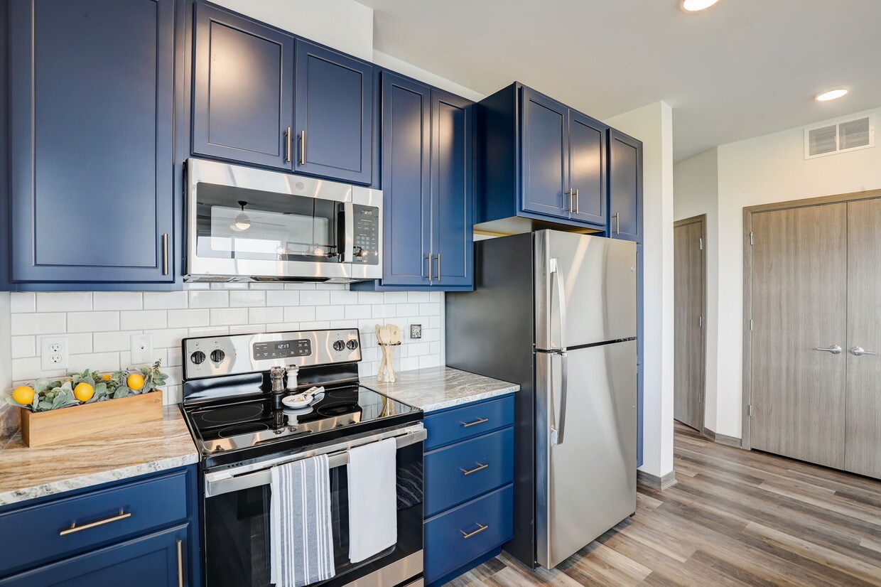 Uno Terrace - 7603 Mineral Point Rd Madison, WI 53719 | Apartments.com