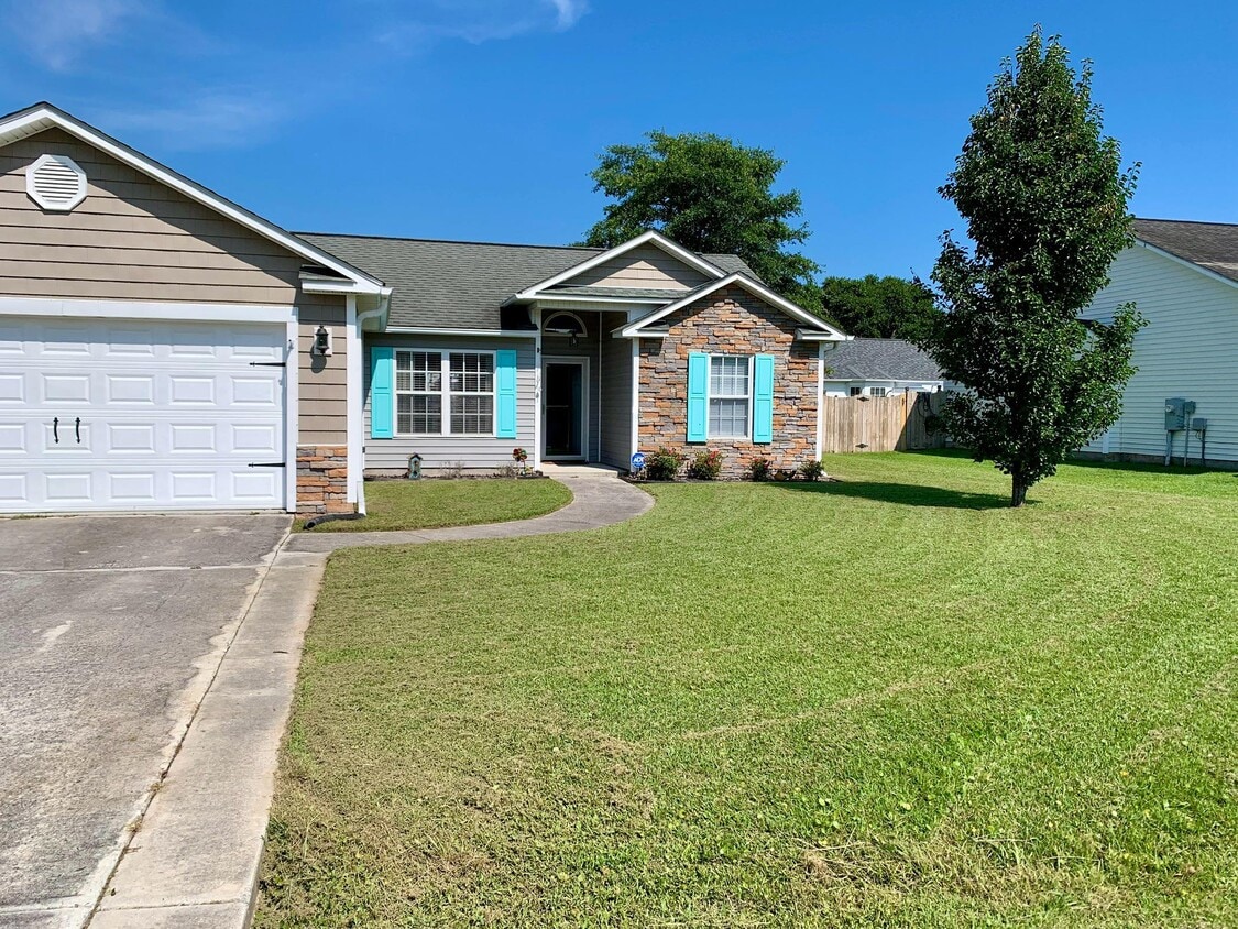 307 Dapper Dan Dr, Sneads Ferry, NC 28460 - House Rental in Sneads Ferry, NC | Apartments.com