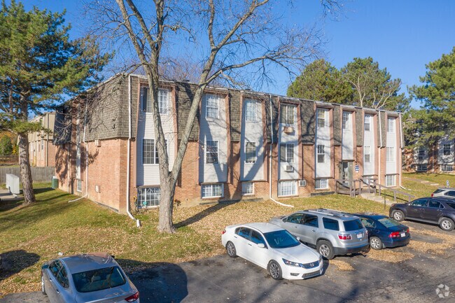 Point Place Apartments - Apartments in Toledo, OH | Apartments.com