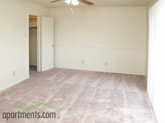 Lakeside on Spring Valley Apartments - 1000 W Spring Valley Rd ...