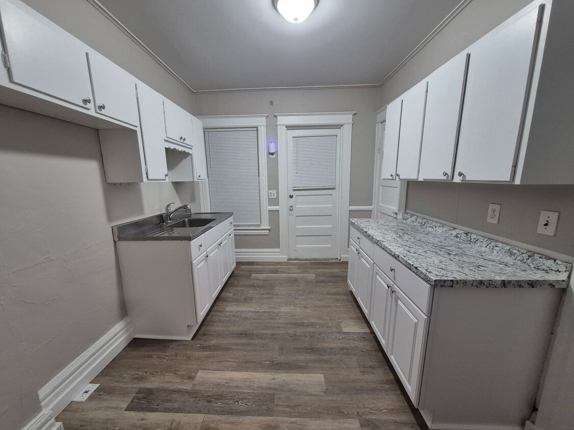 205-207-207 Magee Ave Unit 207 Magee, Rochester, NY 14613 - Room for ...