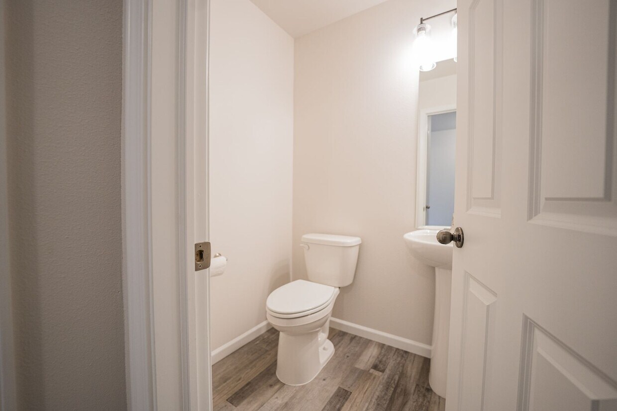 3810 Lillian Ct SE, Mandan, ND 58554 - House Rental in Mandan, ND ...