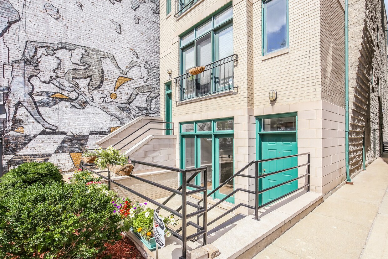 952 W Barry Ave Unit G, Chicago, IL 60657 - 952 W Barry Ave Chicago, IL ...