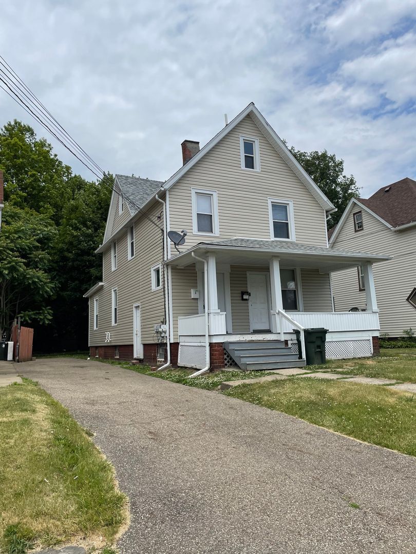 2325 4th St Nw Unit Up, Canton, OH 44708 - Room for Rent in Canton, OH ...