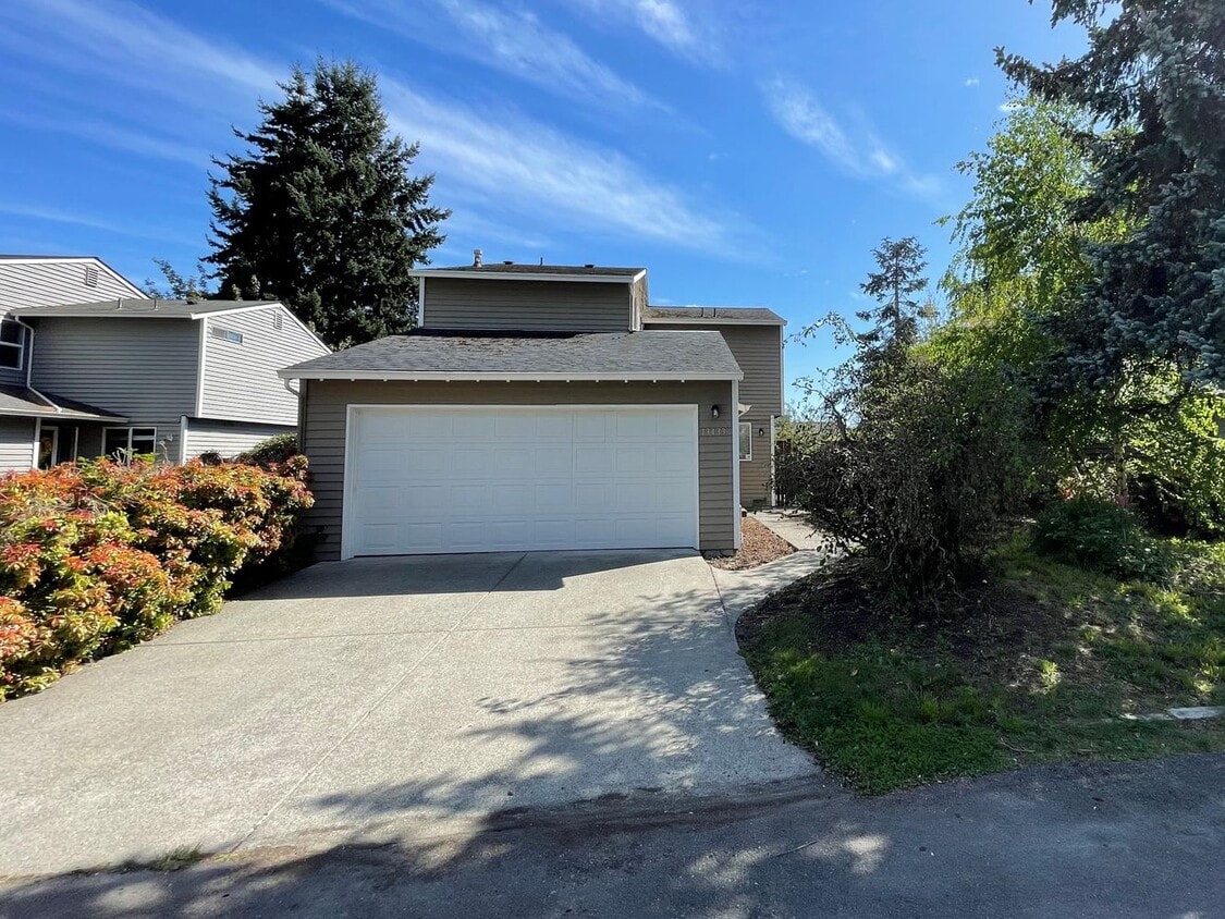 13433 NE 136th Pl - House Rental in Kirkland, WA | Apartments.com