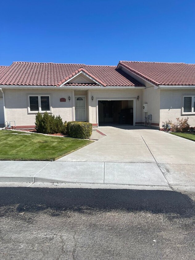 1712 Ruby View Dr, Elko, NV 89801 - Townhome Rentals in Elko NV ...