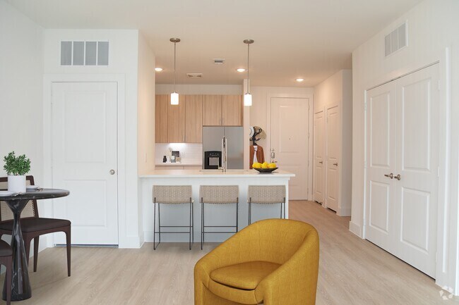 The Summit at Alamo Ranch Senior Living Apartments for Rent - San ...