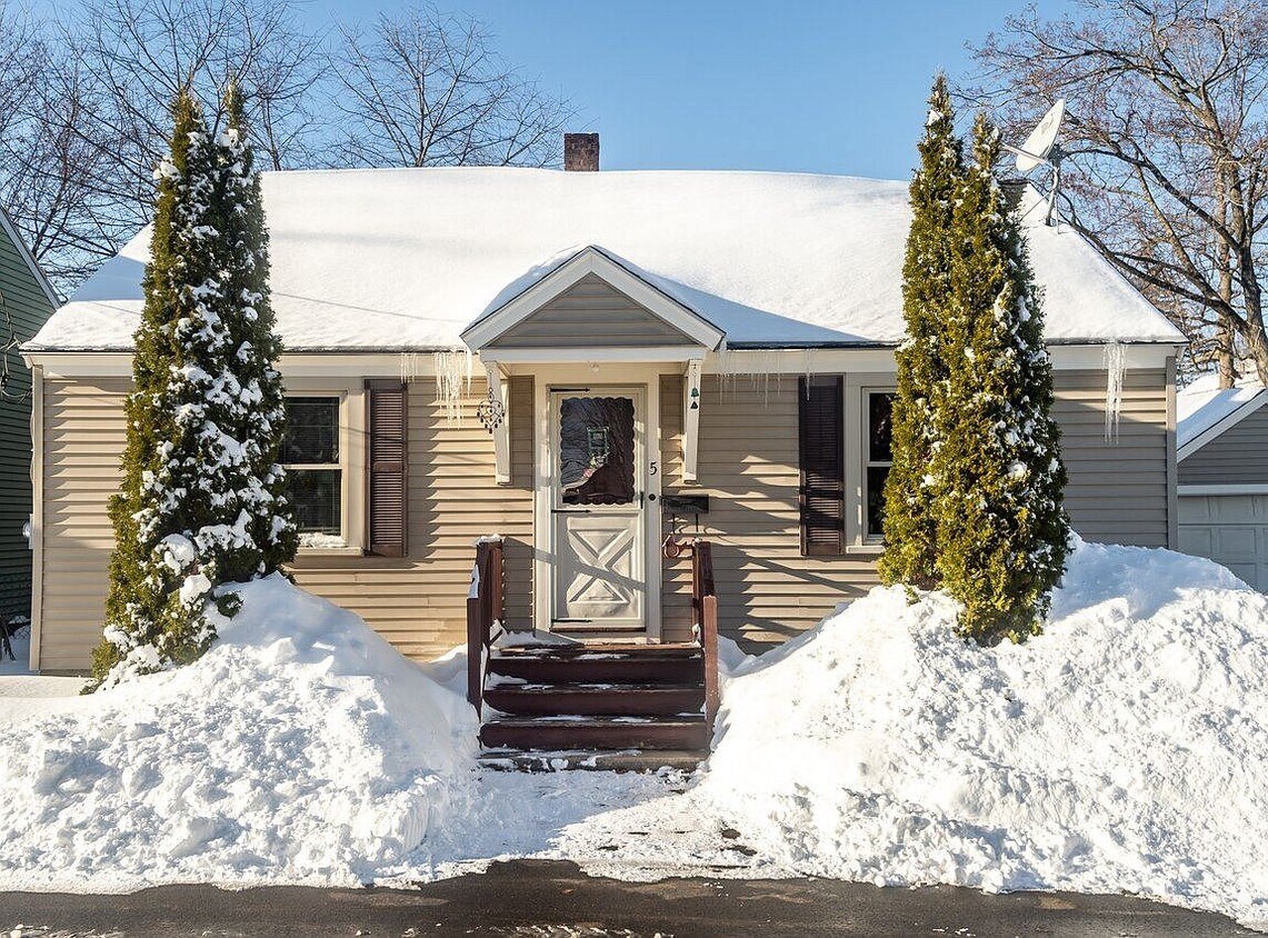 5 Sarah Ct, Rochester, NH 03867 - House Rental in Rochester, NH ...