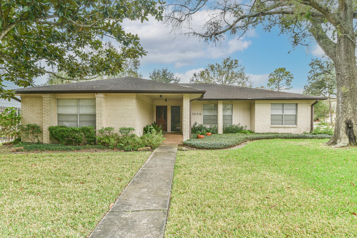 5659 Valkeith Dr, Houston, TX 77096 - House Rental in Houston, TX ...