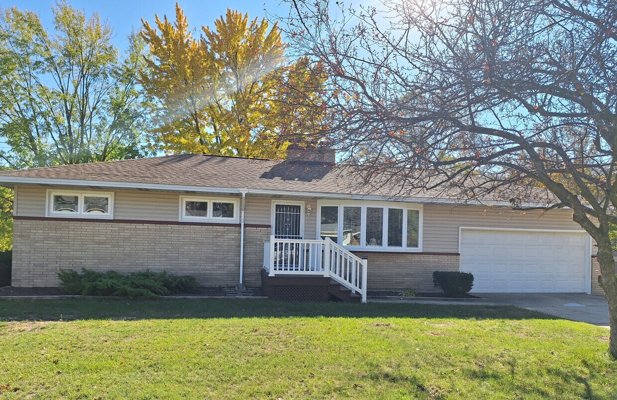 2327 Heights Ravenna Rd, Muskegon, MI 49444 - House Rental in Muskegon ...